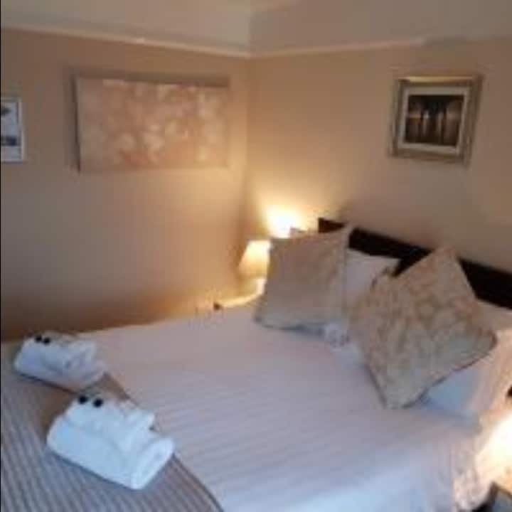 Doubleroom Ensuitebreakfast Inc - Deal