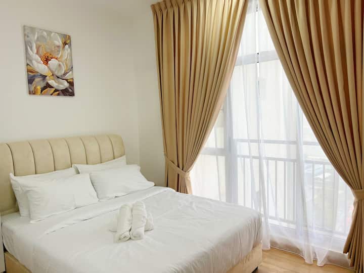 Midas Seri Alam By Wl Stay, Netflix - Masai