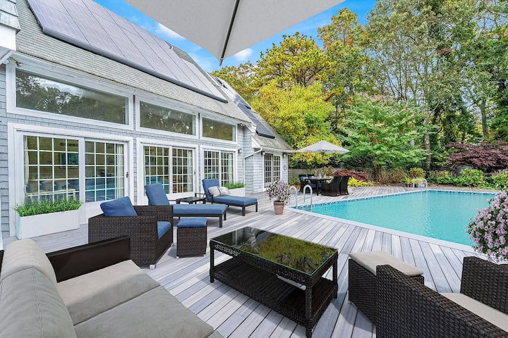 Classic Quogue Family Home - Westhampton Beach, NY