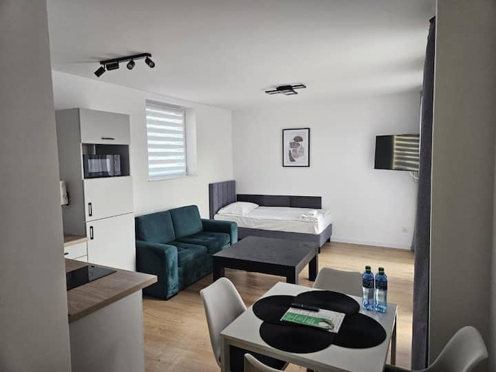 4 Bed Apartment With Kitchen, Bathroom And Terrace - Szczecin