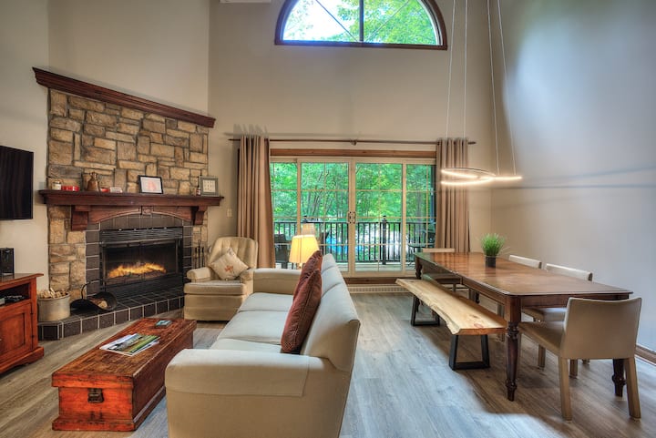 Tremblant Manoir: Fireplace/ Walk To Ski Resort - Mont-Tremblant