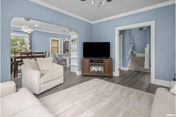 Huge 3br Sleeps8 Patio/fire Pit - Carousel, Davenport