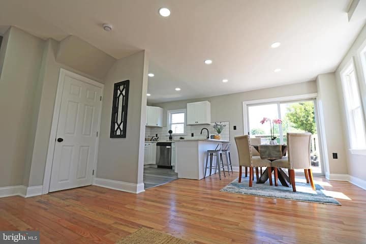 Beautiful Three Bedroom Retreat - Media, PA