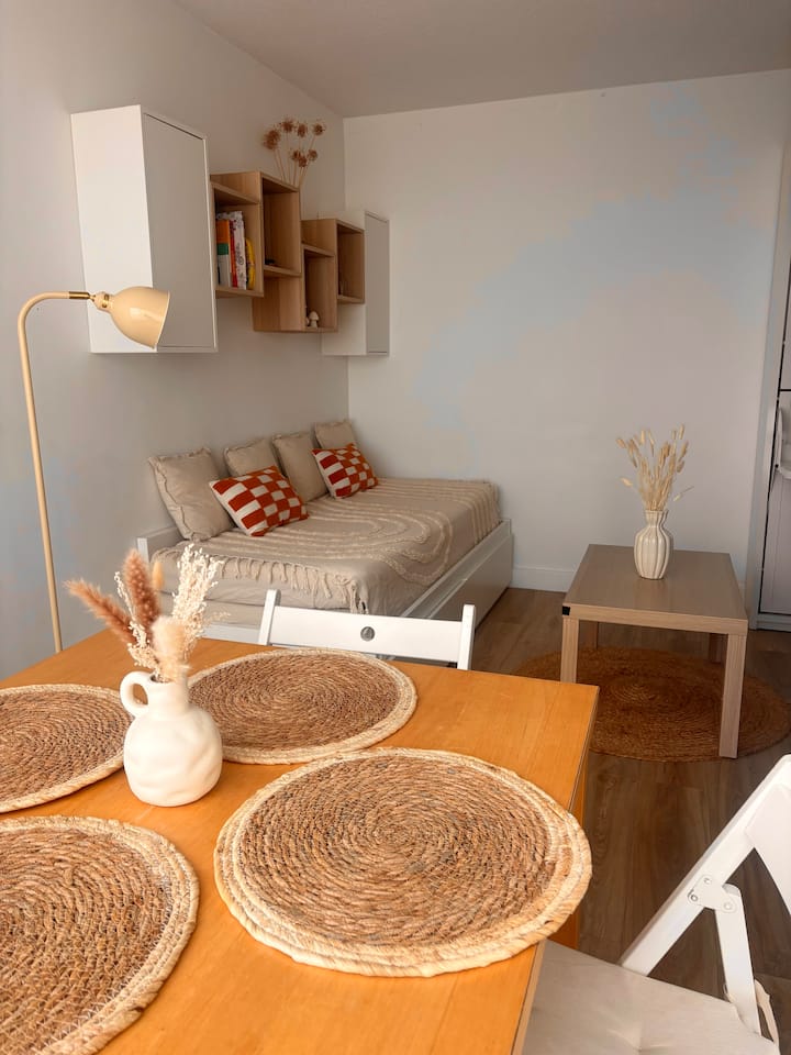 Studio Lumineux Et Cosy à 1min à Pied De La Mer - Carnon