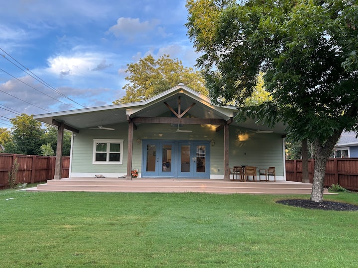 Spacious & Historic - 3 Minute Walk To The Square - Georgetown, TX