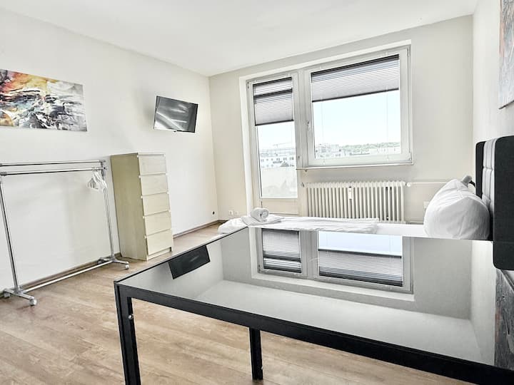 Nice 4 Three - Wolfsbourg