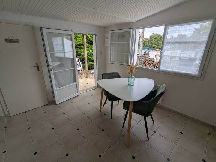 Petite Maison Proche Forêt - Barbâtre