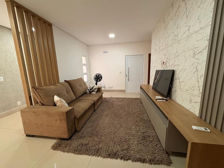 Casa Espaçosa E Confortável Em Condomínio Fechado - Cuiabá