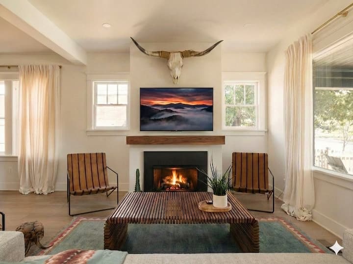 Desert Sundown, East Nashville Historic Edgefield - Nashville, TN