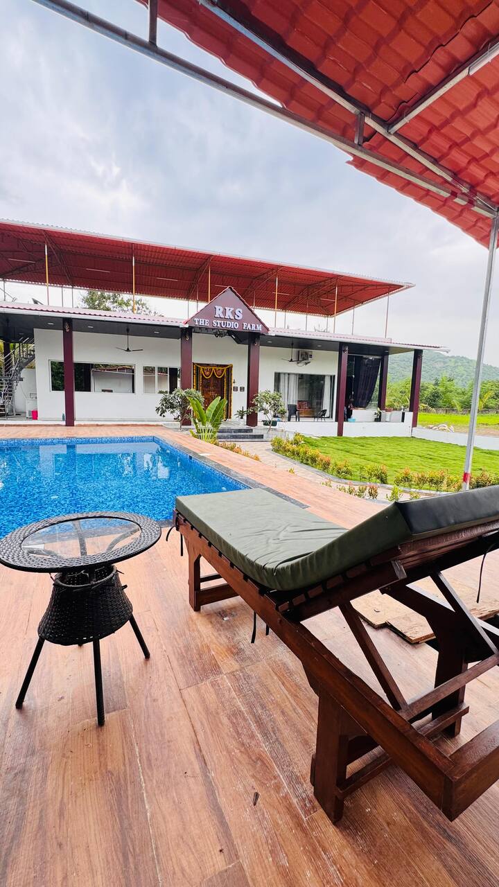 Rks The Studio Farm - Romantic Jacuzzi Villa - Maharashtra