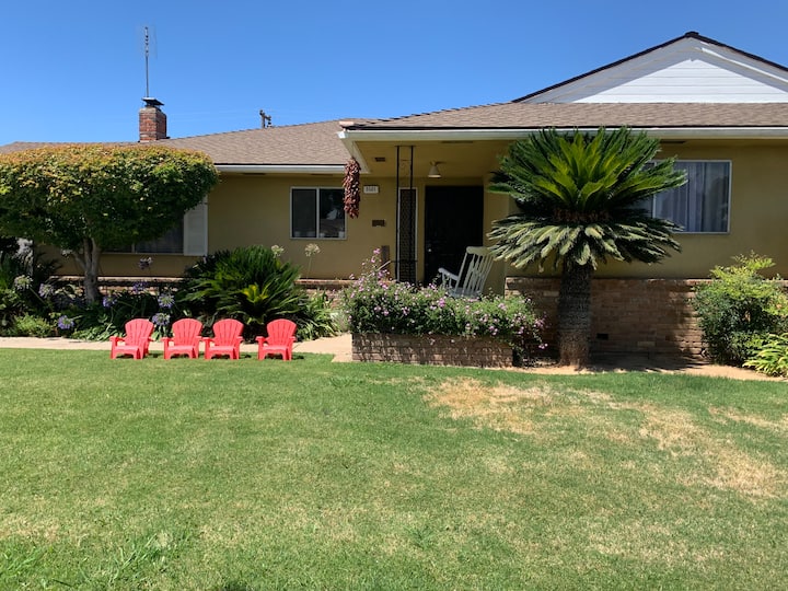 *Specials* Centrally Located Family Friendly Home - Fresno, CA