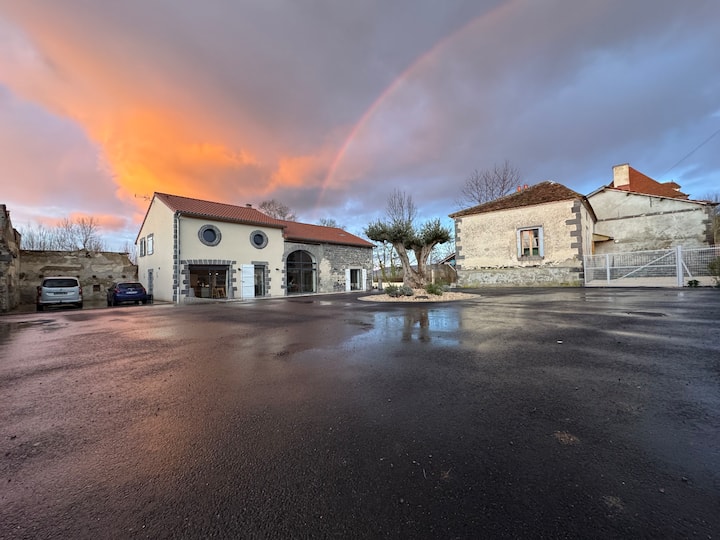 La B-m / Maison Authentique - Parc Arboré Et Spa - Auvergne