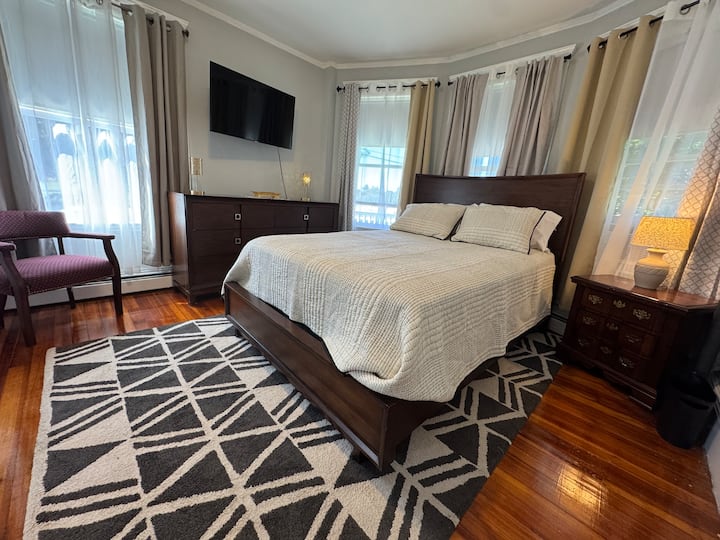 Charming Apt In Historic Salem - 세일럼