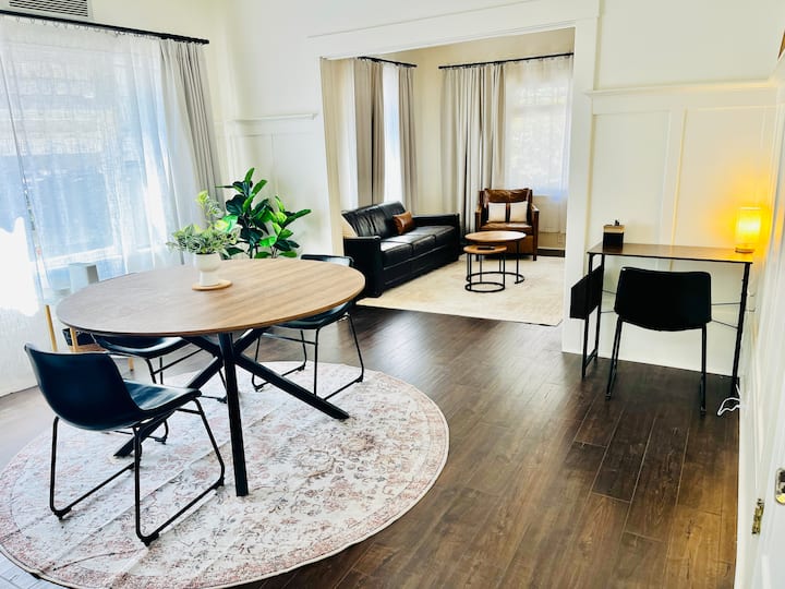 Vintage Soul, Modern Comfort In Midtown - Sacramento, CA