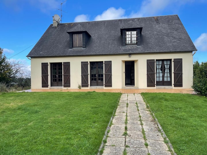 A Cosy Home With History On The Doorstep - Le Neufbourg