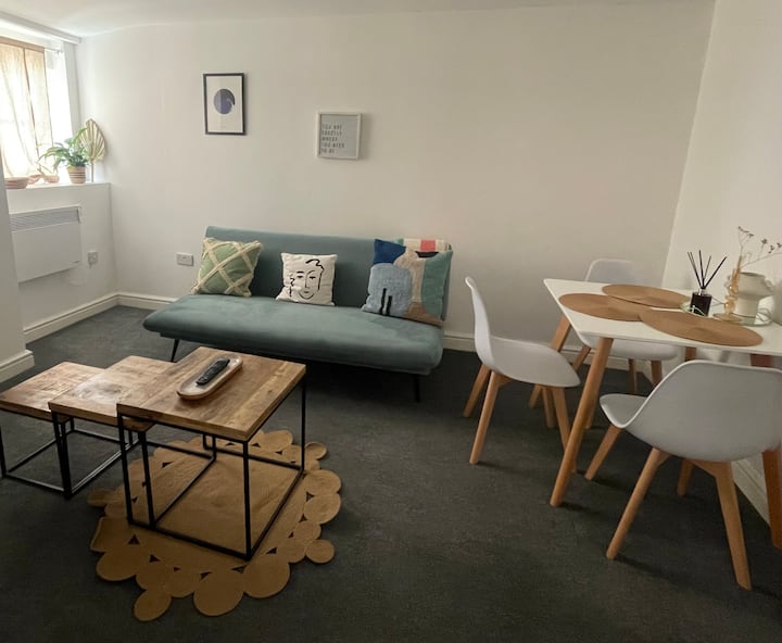 Contractors Accommodation, With Outdoor Space - Gloucester