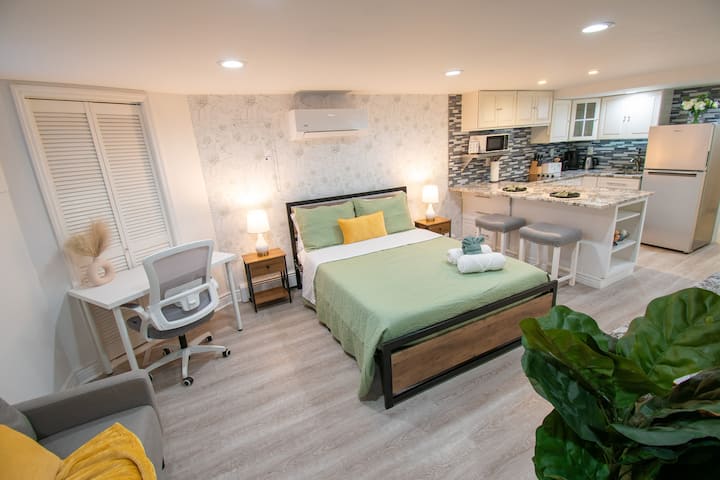 Cozy Corner Loft Near Nyc W/reserved Free Parking - Secaucus, NJ