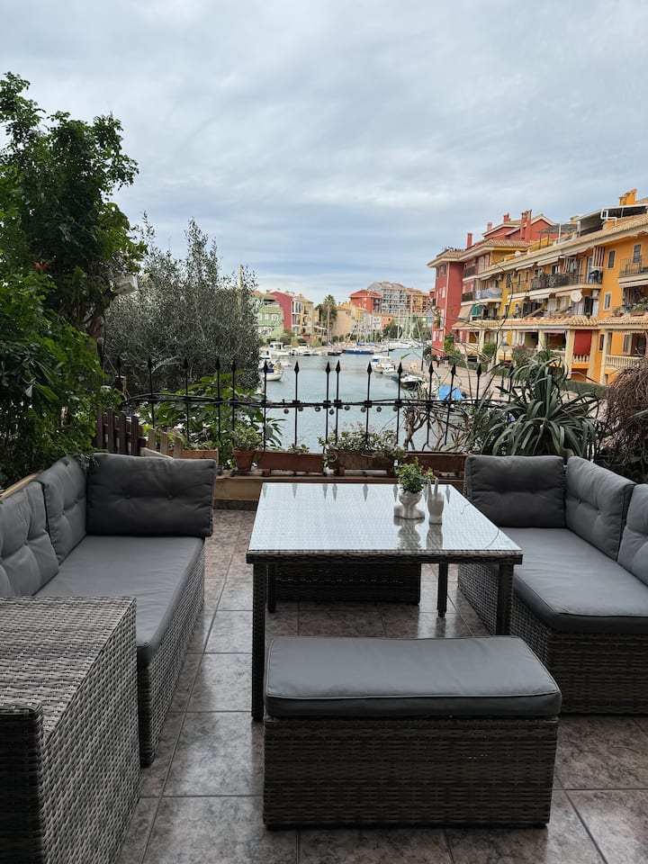 Cozy Home With A Terrace - Valencia
