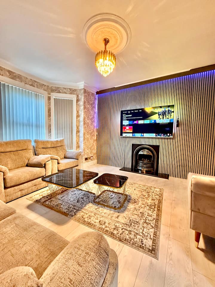 The Moss Bank House - Manchester