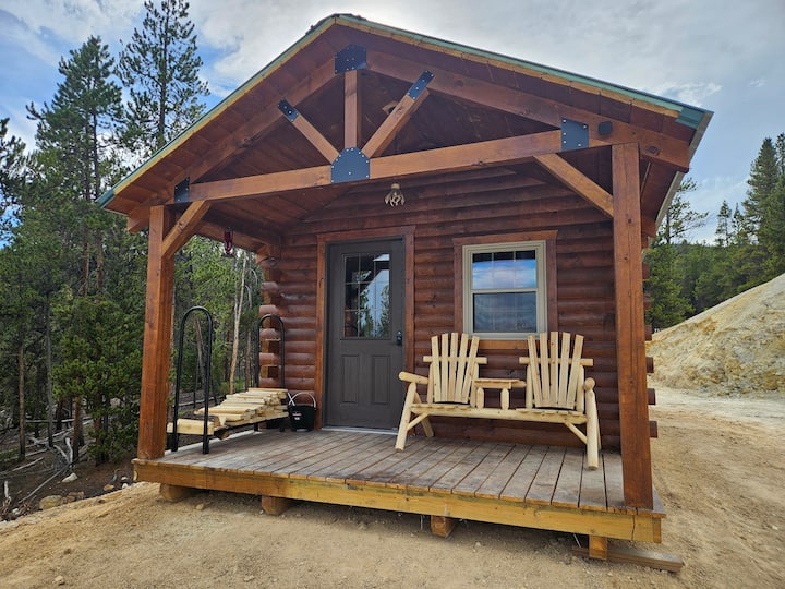 Rustic Off-grid Mountain Cabin - Colorado
