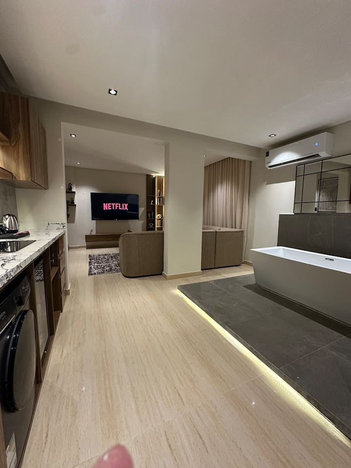 ‏Aroma | Royal Luxury With Bathtub | Self Entry - リヤド