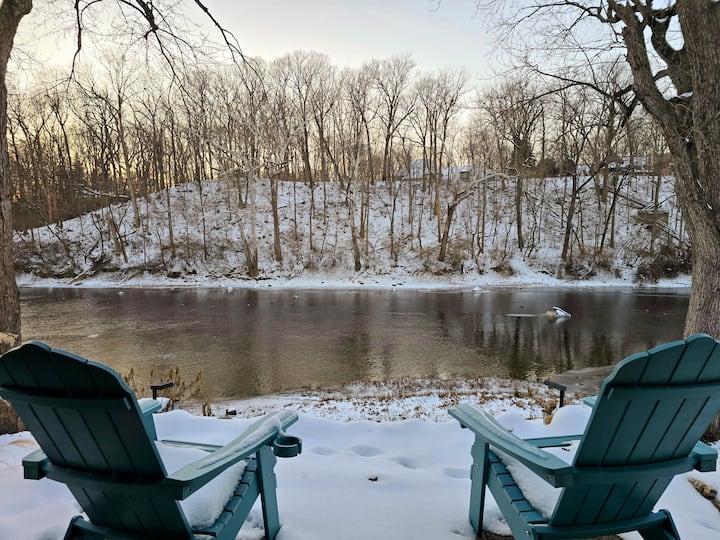 Riverfront Hidden Gem • Peaceful Retreat - Indianapolis, IN