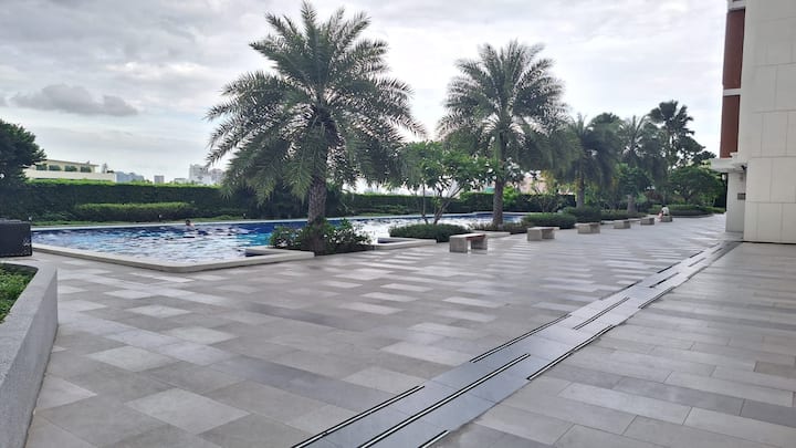 Chic 33sqm Apartment W/ Kitchen · Pool · Gym - Bang Kapi District