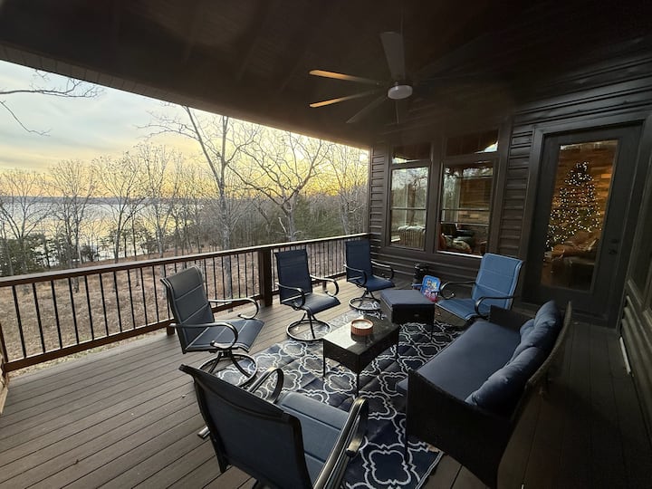 Spacious Lakefront-4 En Suites-easy Lake Access - Table Rock Lake