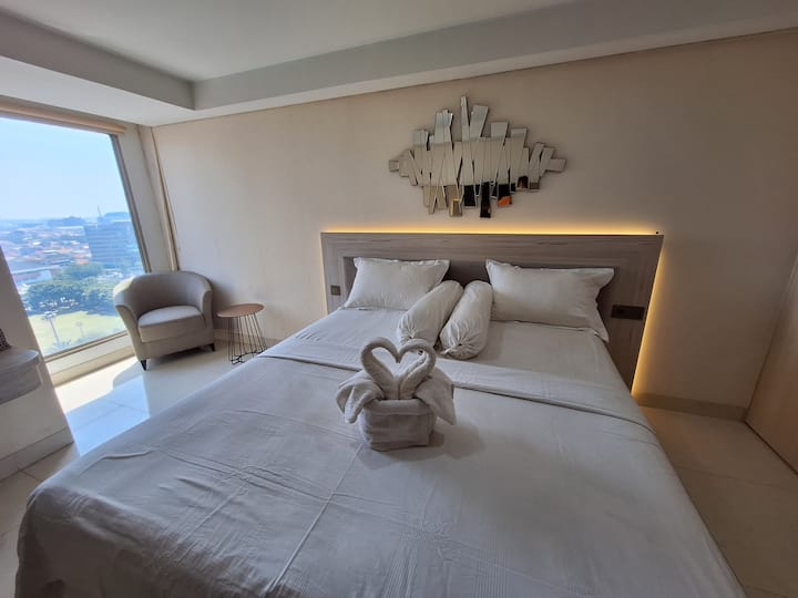 Dannys Apartment In Warhol Residence - Semarang