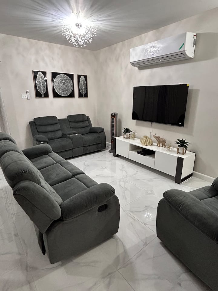 Tropical Oasis
2br Townhouse Gated Community - Jamaika