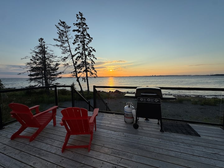 Anthony’s Cove Oceanfront Retreat - New Brunswick