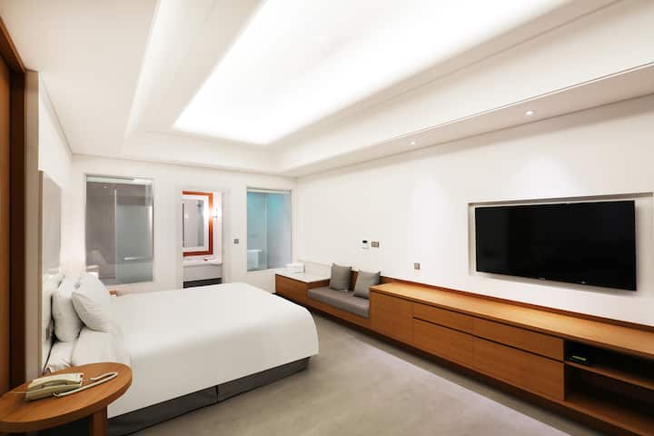 파인뷰 슈퍼킹 더블룸( 슈퍼킹더블+ 공원뷰) - Busan