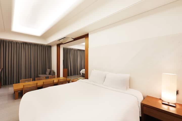 파크뷰 패밀리 스위트( 슈퍼킹더블, 싱글2+공원뷰) - 진영읍