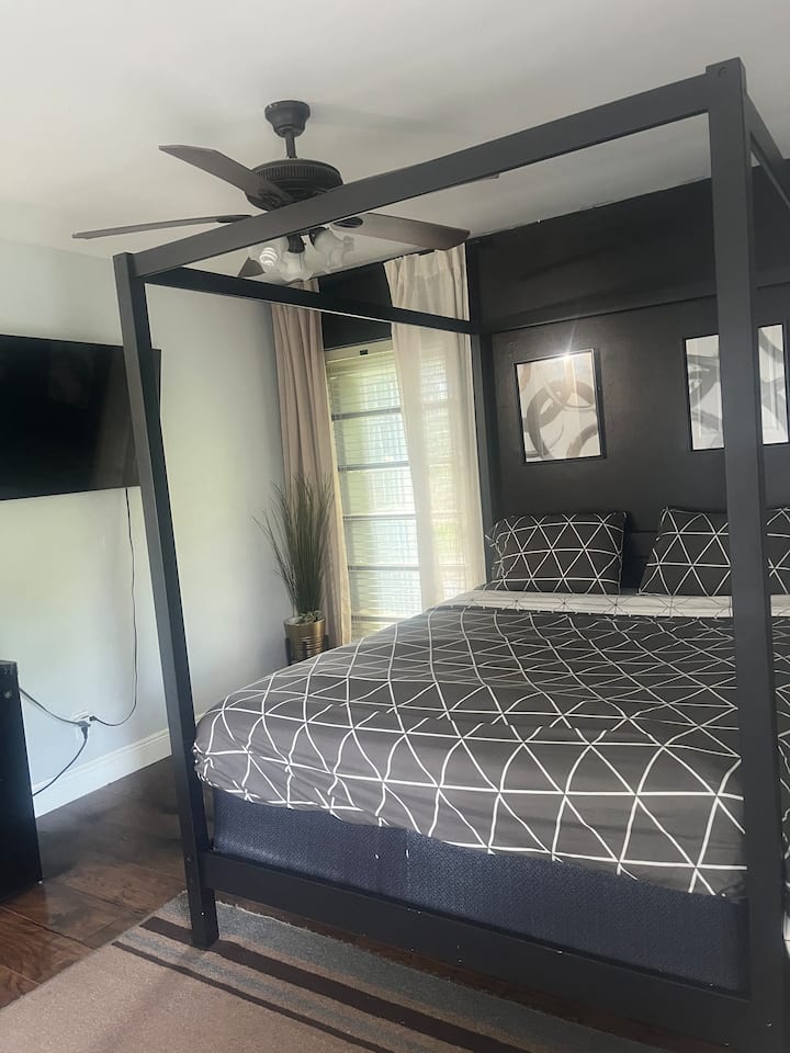 The Tranquil Canopy - Tamarac, FL