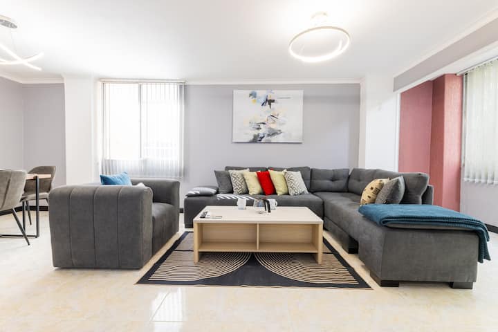 Large Modern Apt Poblado Near Lleras And Provenza! - Medellín