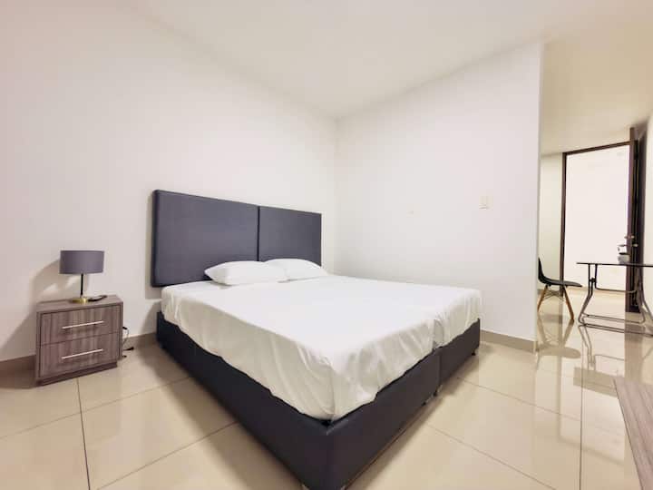 Studio Apartment | 2 Spaces | Mulato Cabaret Front - Cali