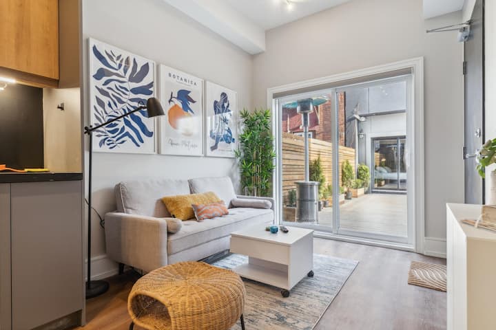 2 Beds | Boutique Loft In Liberty Village - Toronto