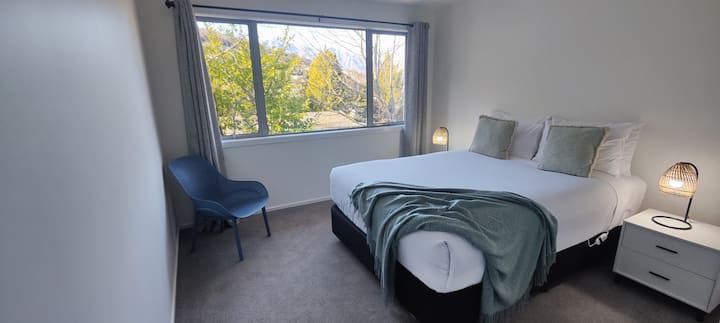 Nice Views | Mountains, Central Cbd, Courtyard - Queenstown