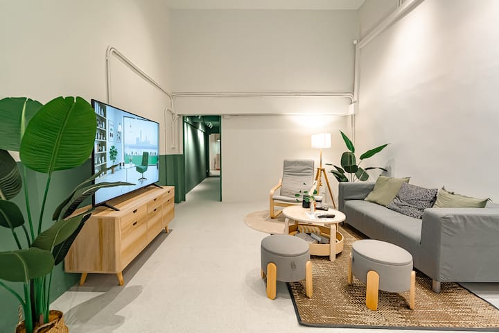 3br Apartment On G. Fl. | 5 Mins Mrt Huai Khwang - Bangkok