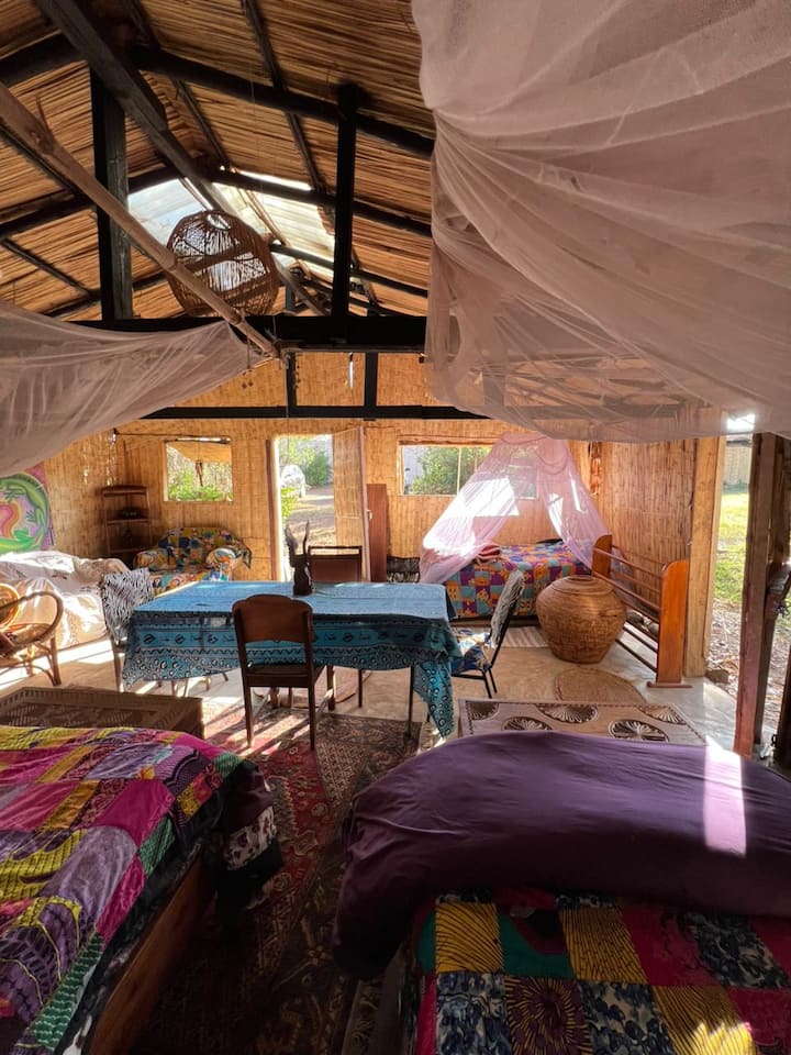 Kabuntus African Heritage Dormitory Single Bed - Lilongwe