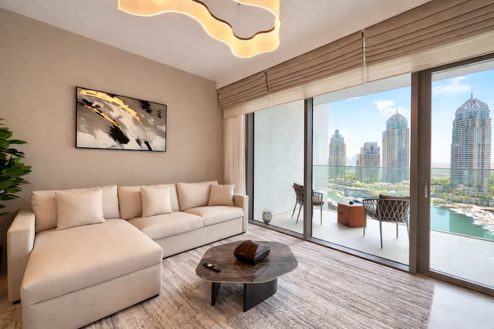 Full Dubai Marina View | Luxury 1-bedroom Apt - Dubai
