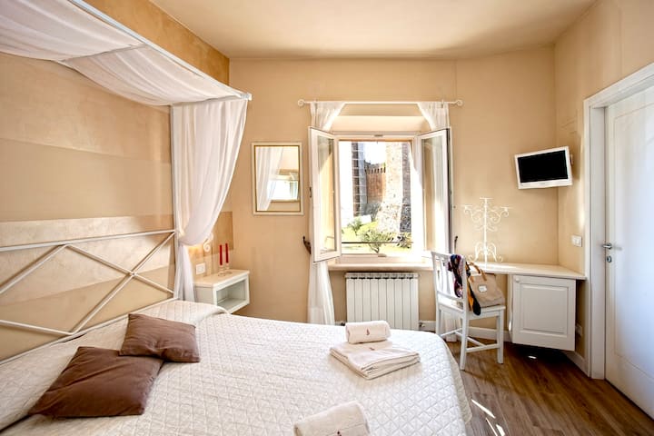 Montalcino Fortress View Room - Montalcino