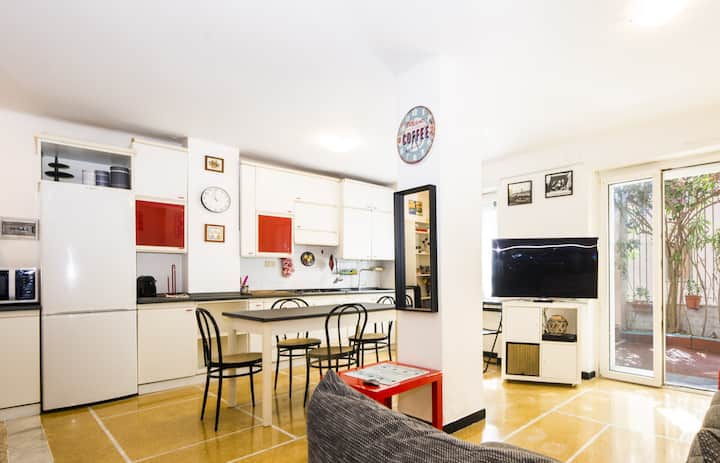 Bright 2-bedroom Flat With Terrace Near The Beach - Rapallo