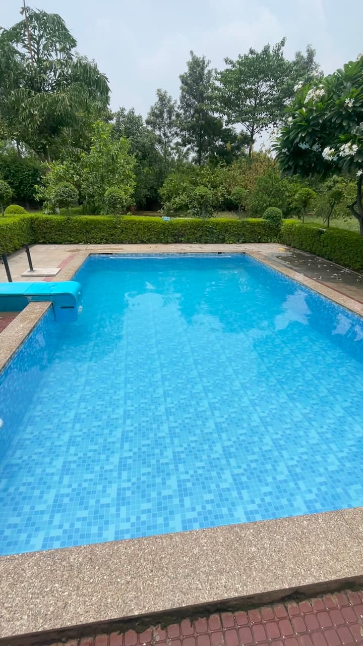 Luxury  Private Farmhouse - Gurgaon