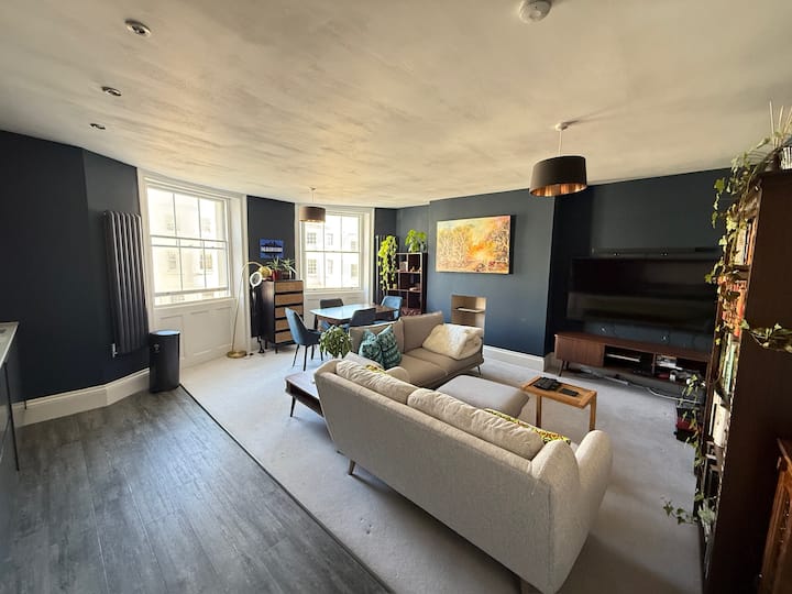 Stunning 2 En-suite Bdr Apt, 1 Min Walk From Beach - Brighton