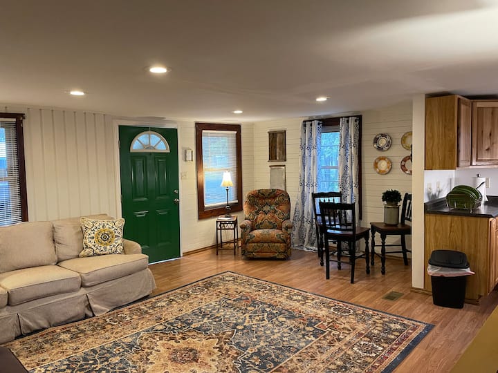 Relaxing Dog-friendly Cabin | Near Valdosta - Valdosta, GA