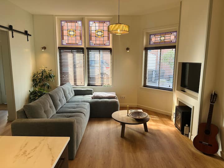 Karakteristiek Vissershuis Aan Zee En Centrum - Zandvoort