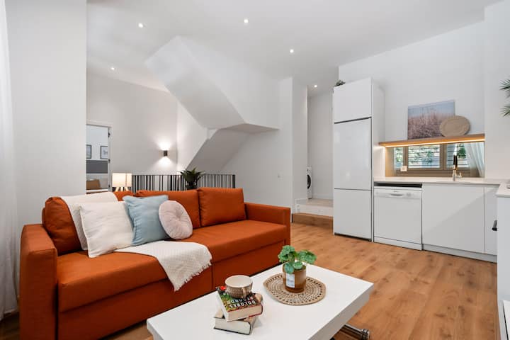 Well-connected 3-bedroom Duplex - San Blas