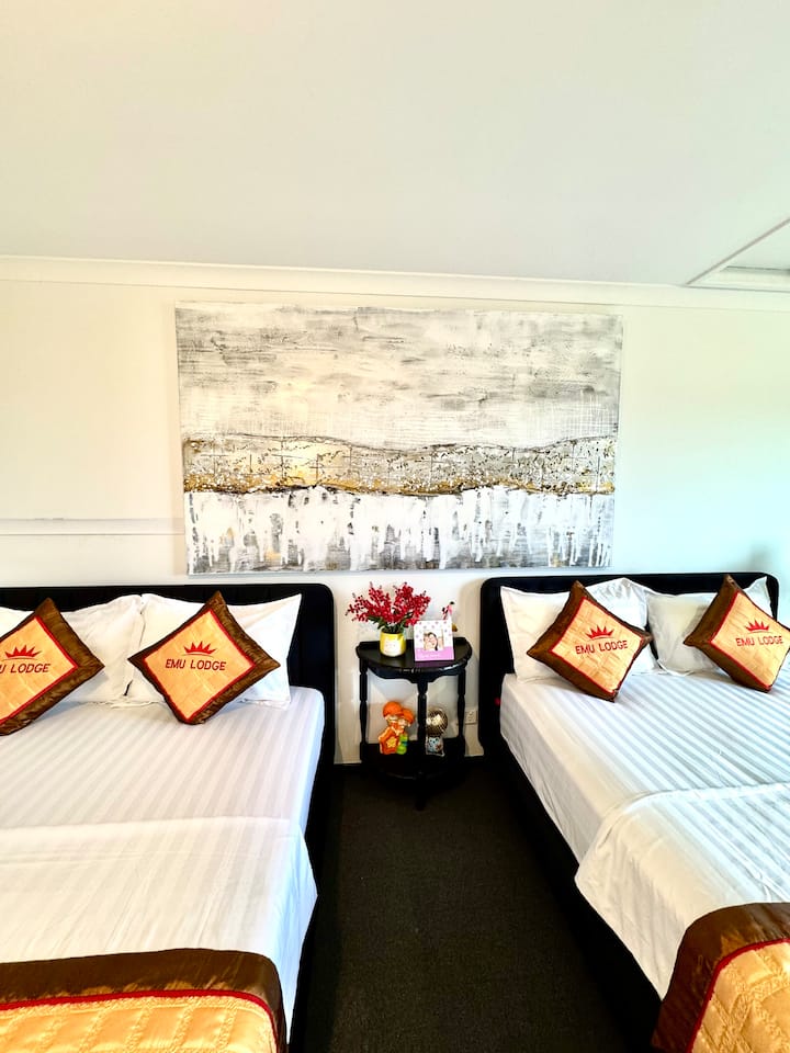 Long-stay Studio | 2 Queenbed Beautiful City Views - Sunbury