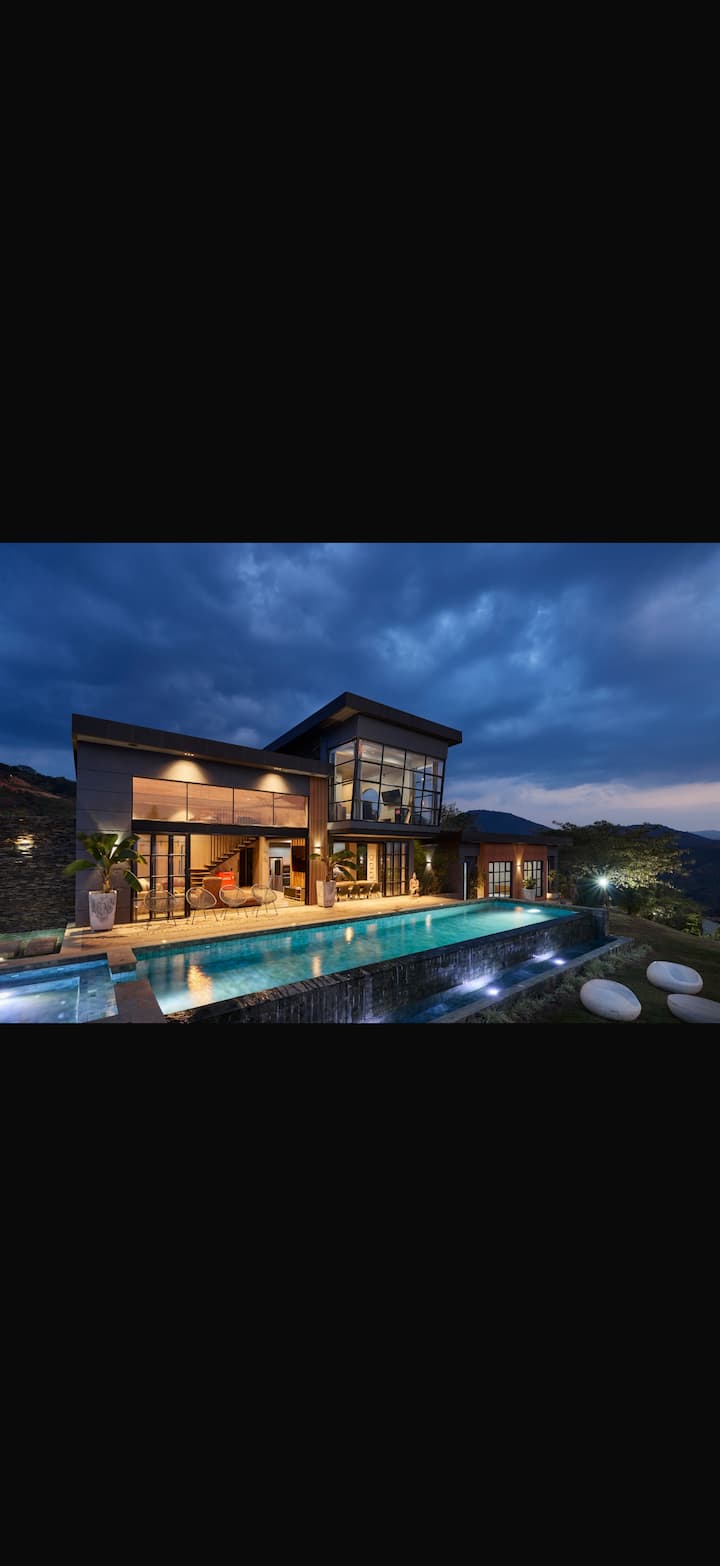 Villa De Lujo Con Piscina Finca - San Jerónimo